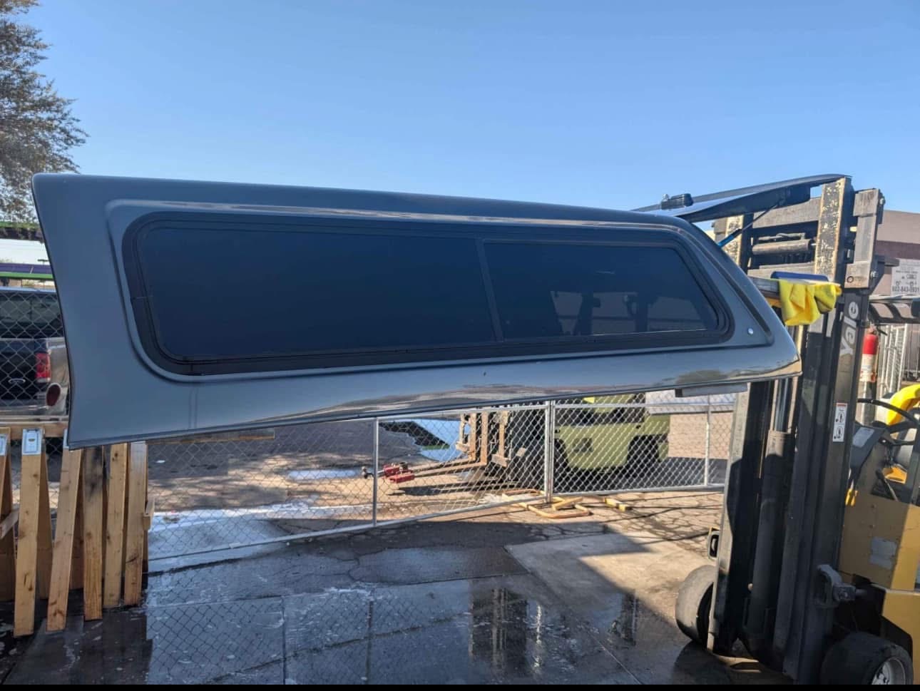 Used 2003 to 2006 Toyota Tundra stepside camper shell with a 6.5 bed ...